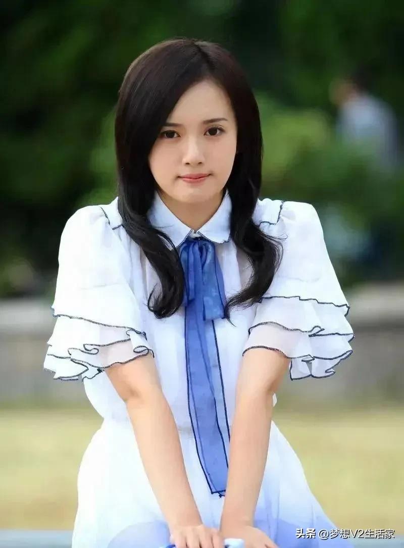 Oxygen beauty Jiang Kaitong, lovely girl next door temperament - iNEWS