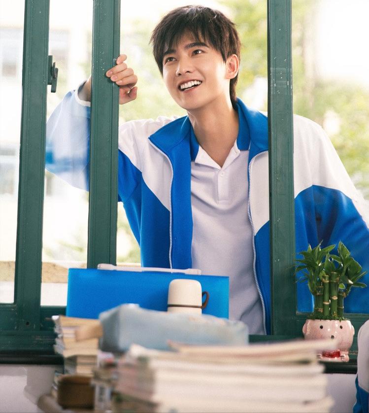 They are also playing firefighters, comparing Yang Yang and Ren Jialun ...