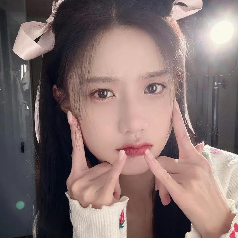 Playful and cute - Ivy Chen - iNEWS