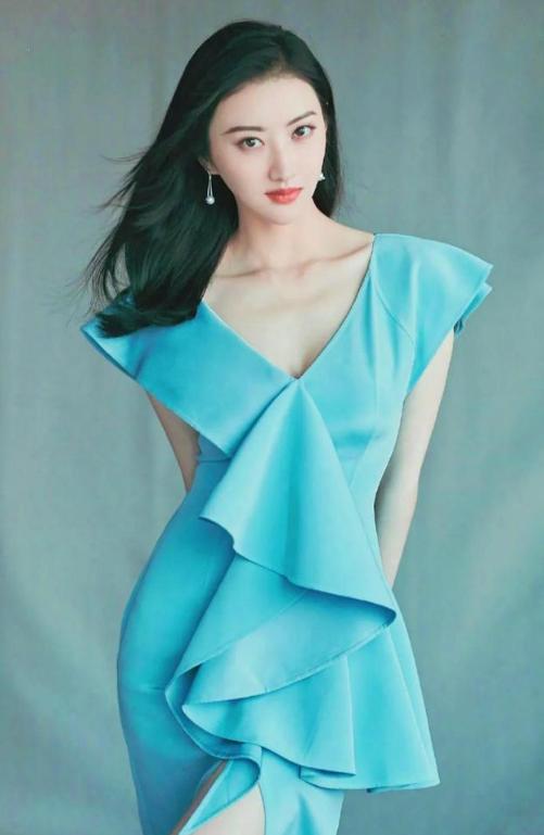 Stunning beauty, Jing Tian's private video is exposed! - iNEWS