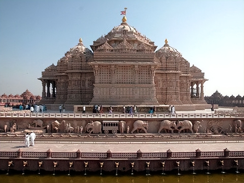 What is the relationship between the Indian concept of azimuth, the god ...