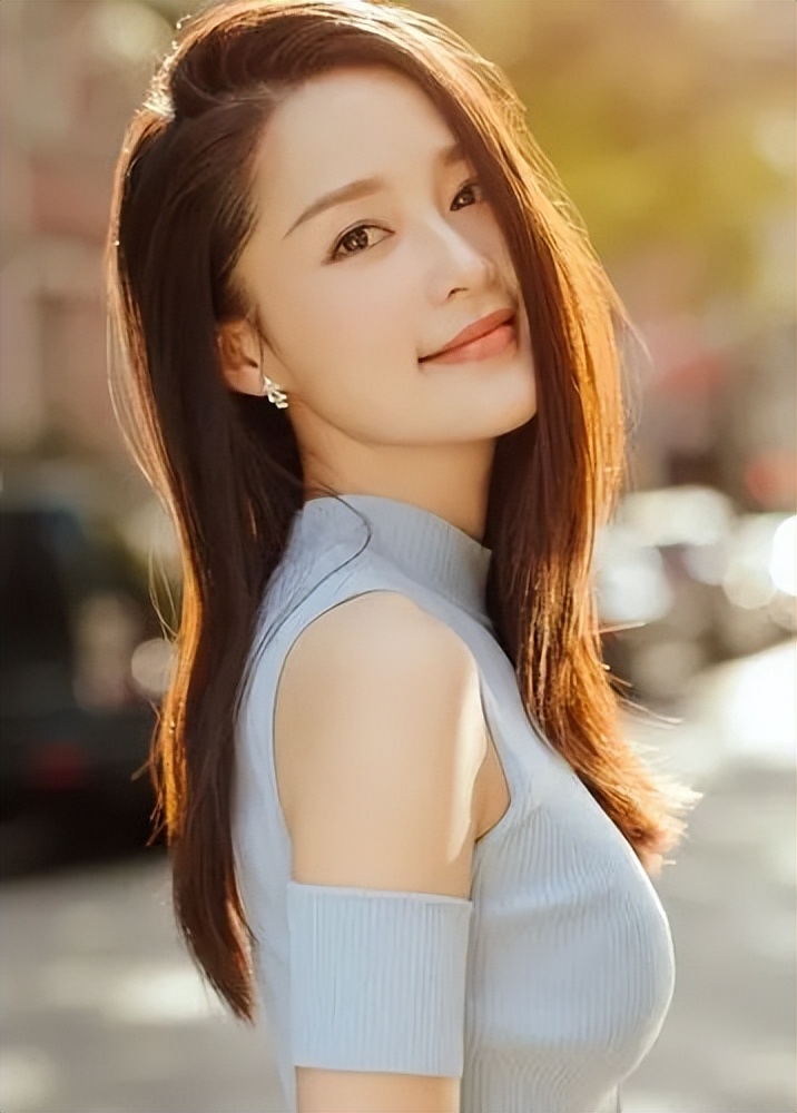 Mingyang Entertainment - Beauty Star - Li Qin - iNEWS