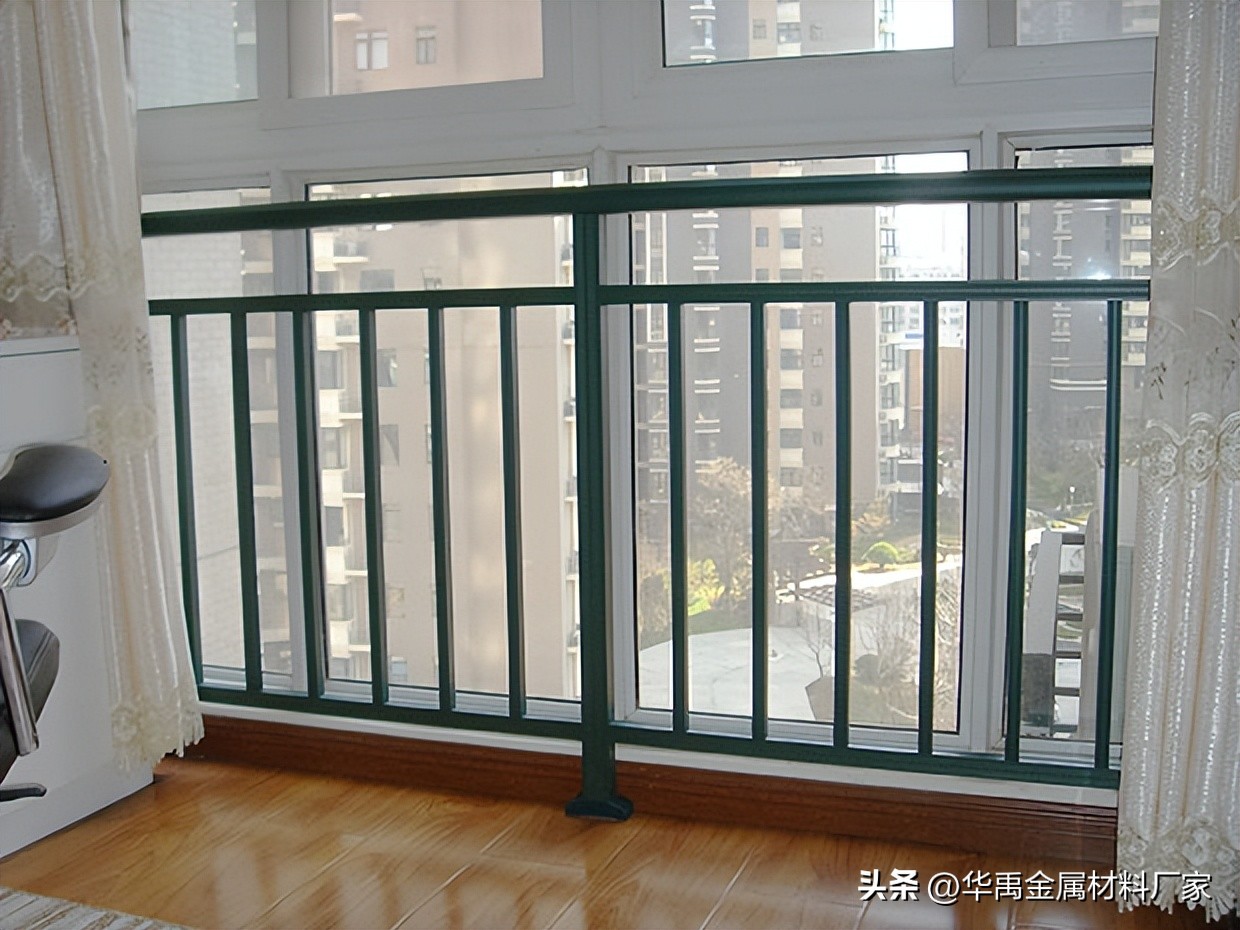 Is the bay window zinc steel guardrail easy to rust? - iNEWS