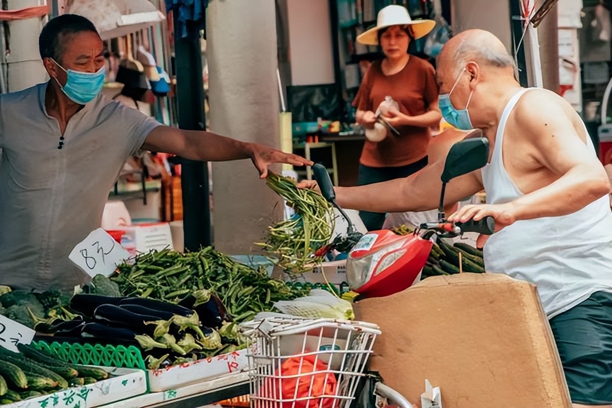 People who change their mobile phones every time within 2,000 and can ...