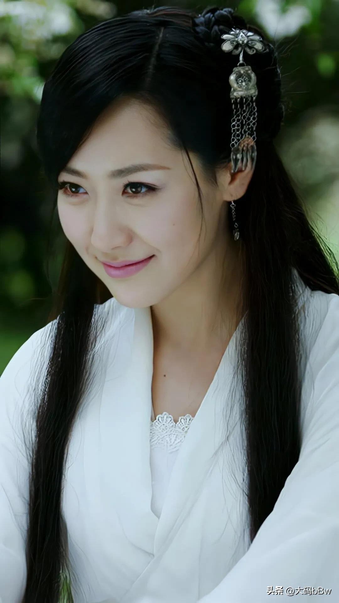 Bai Bing's temperament is Feifan!High-end stunning, worthy of being one ...