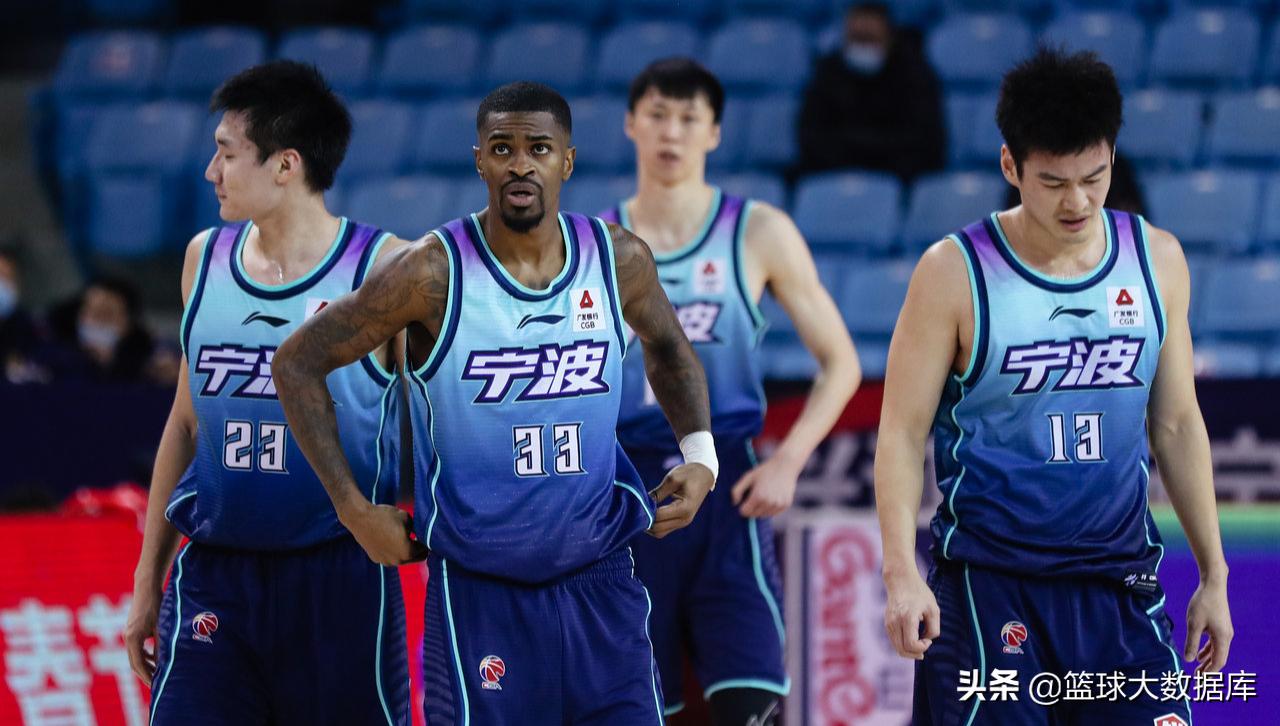 CCTV live!Guo Ailun and Zhao Jiwei are on vacation, Fogg is the leader ...