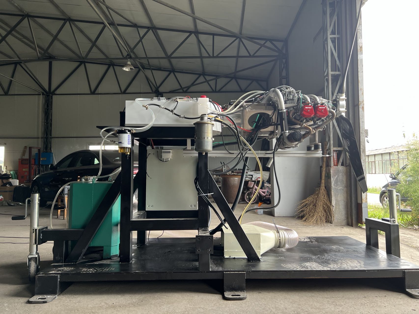 Rotax914 engine test bench test - iNEWS