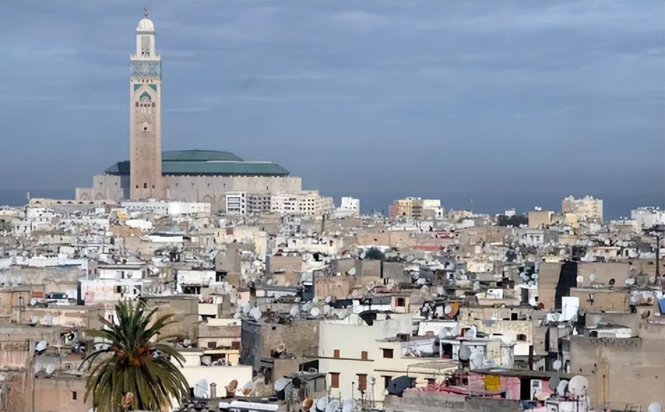 The history, politics and specialties of the Kingdom of Morocco and its ...