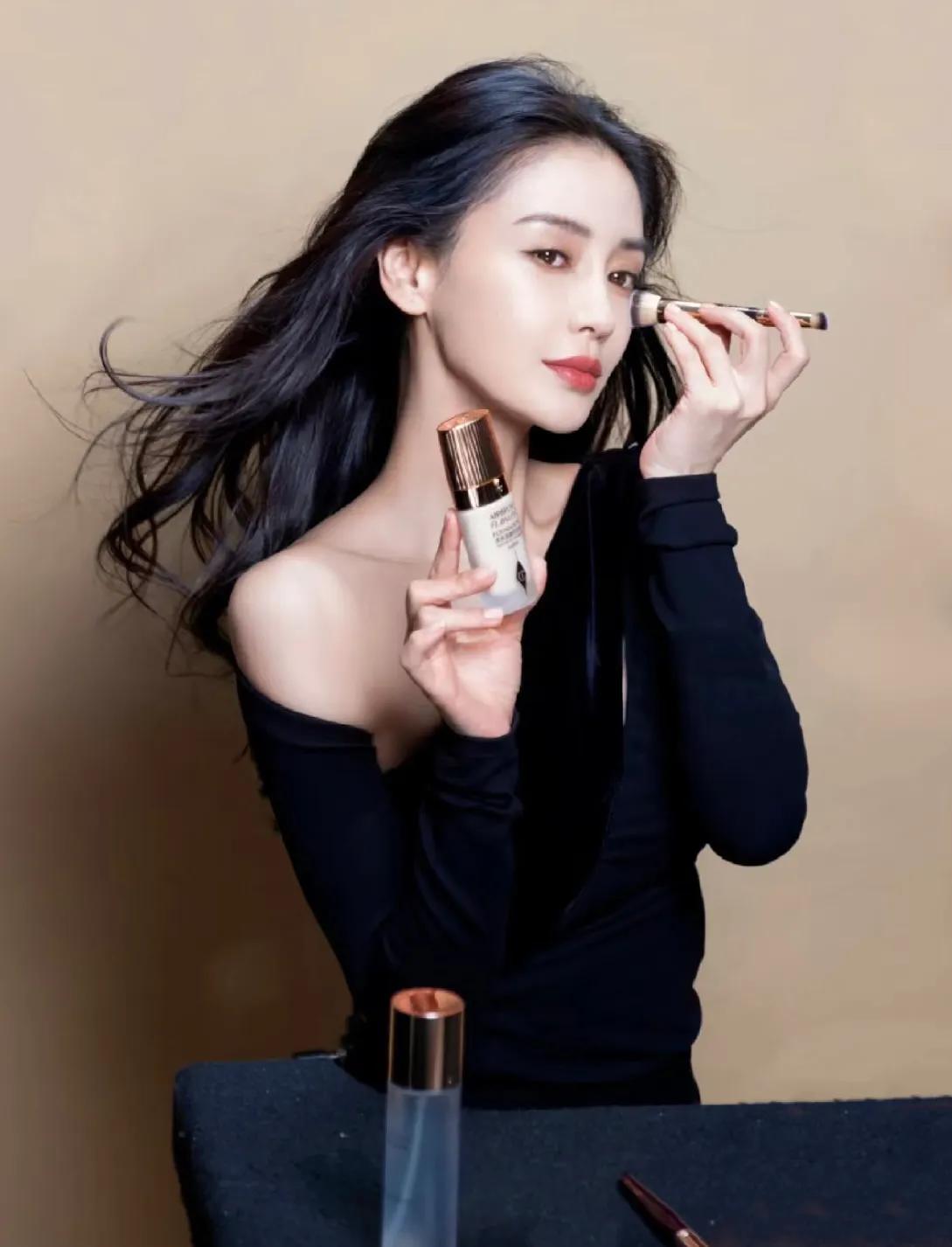 Seven years have passed, Yang Ying has not changed at all but is even ...