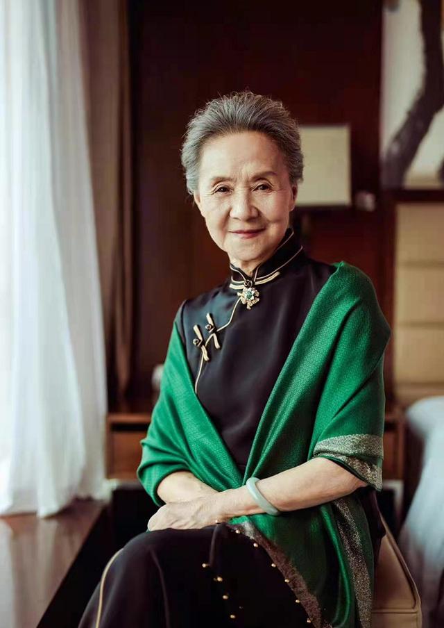 "Elegant grandma" Wu Yanshu has a really good temperament, the ...