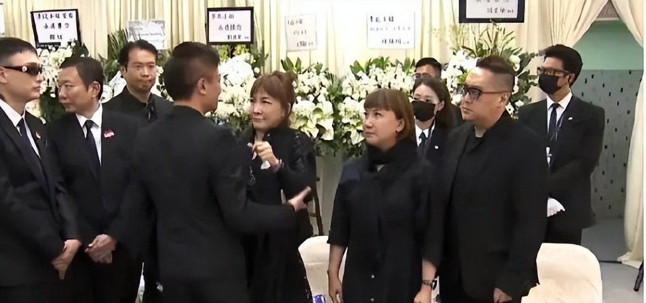 Coco Lee Cremation Ceremony - iMedia