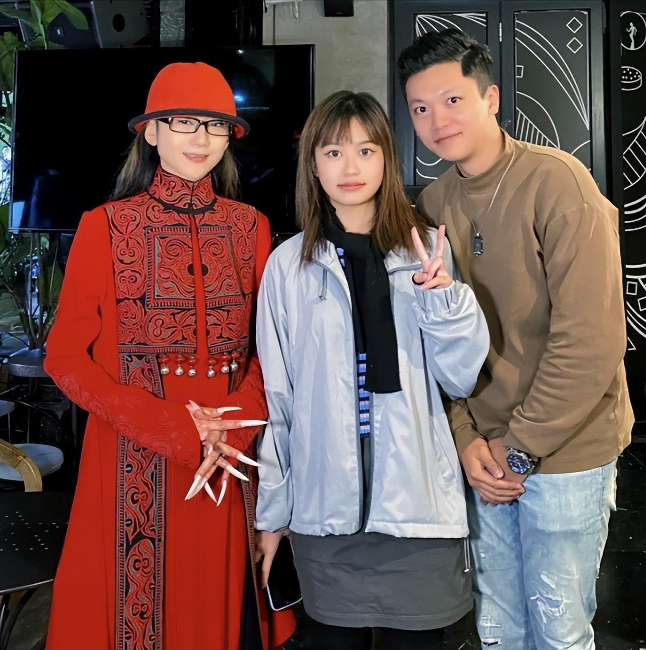 Yang Liping and Li Yugang were met by netizens!The two celebrate the New Year together and have ...