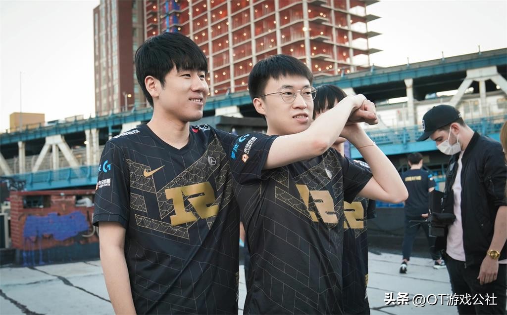 An Ran posted two posts in a row, proving that she has never been sorry ...