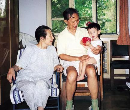 mother of computer in china - iMedia