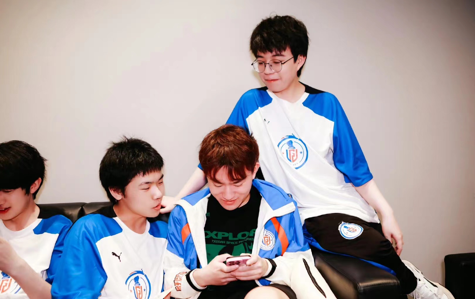 KPL's first elimination team was born! VG is confirmed to be out, LGD narrowly beat XYG 3-2 ...