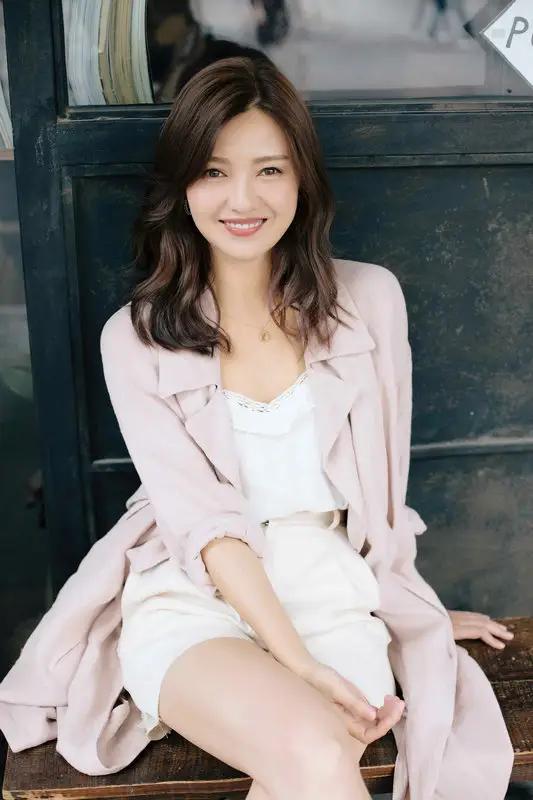 Mingyang Entertainment - Beauty Star - Fu Jing - iNEWS