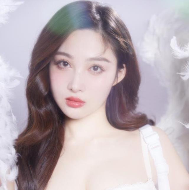 Sun Jialu's recent photos were exposed, netizens: high-quality human tourist photos - iNEWS