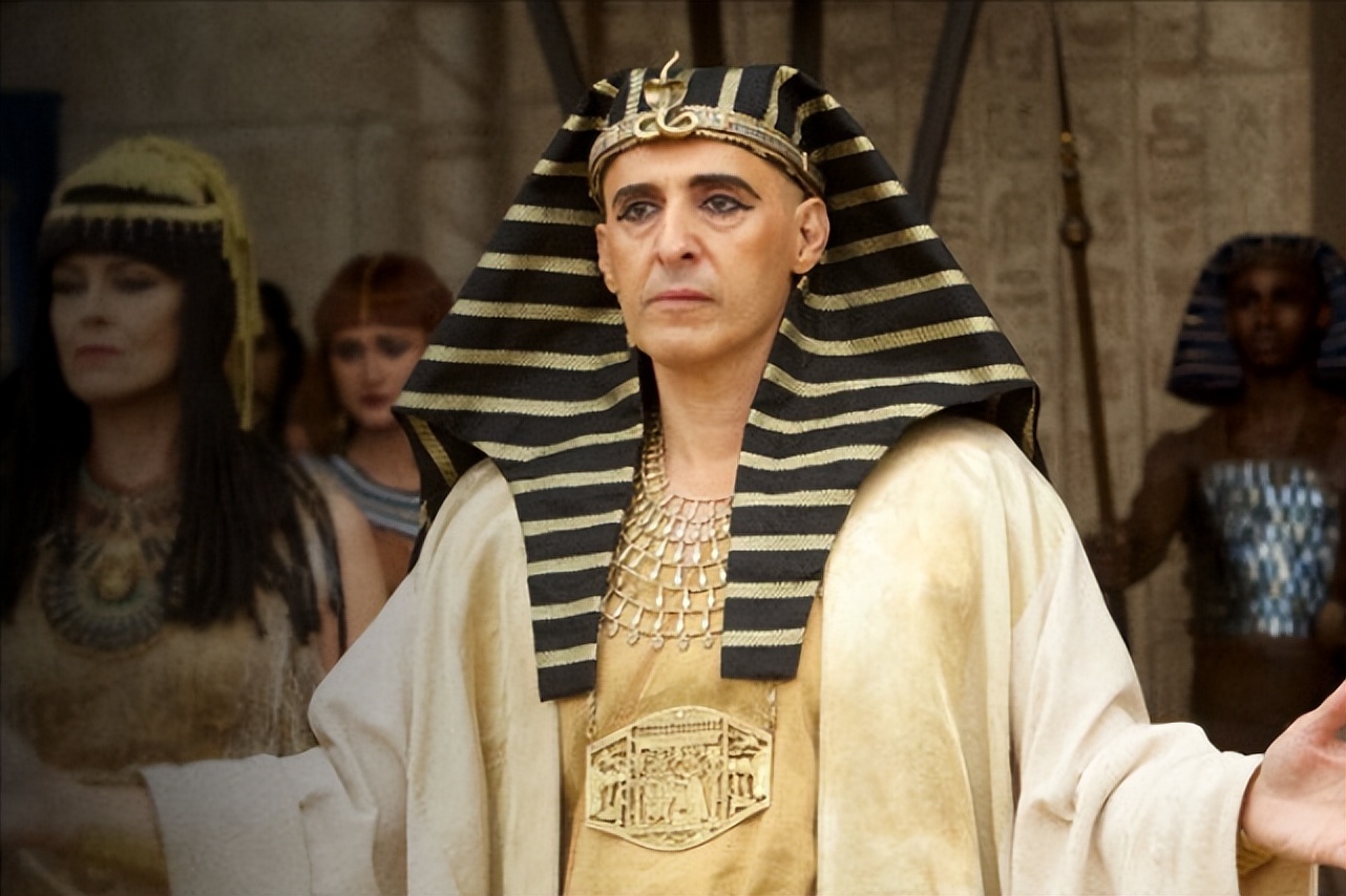 Lifting the veil of Pharaoh, God is the ancient Egyptian sun god? The ...