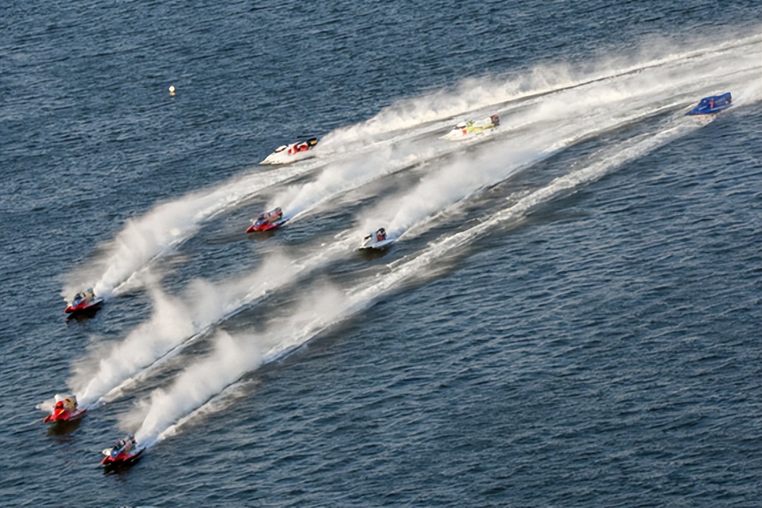 The cost of a single boat is nearly 10 million, and the F1 motorboat ...