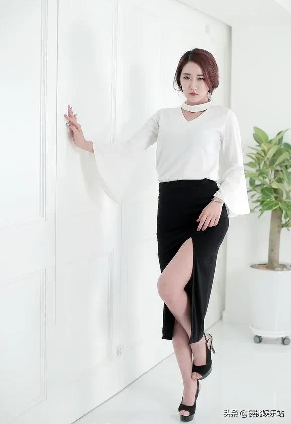 South Korean model Yoo Da-yeon is stunningly beautiful, showing her ...