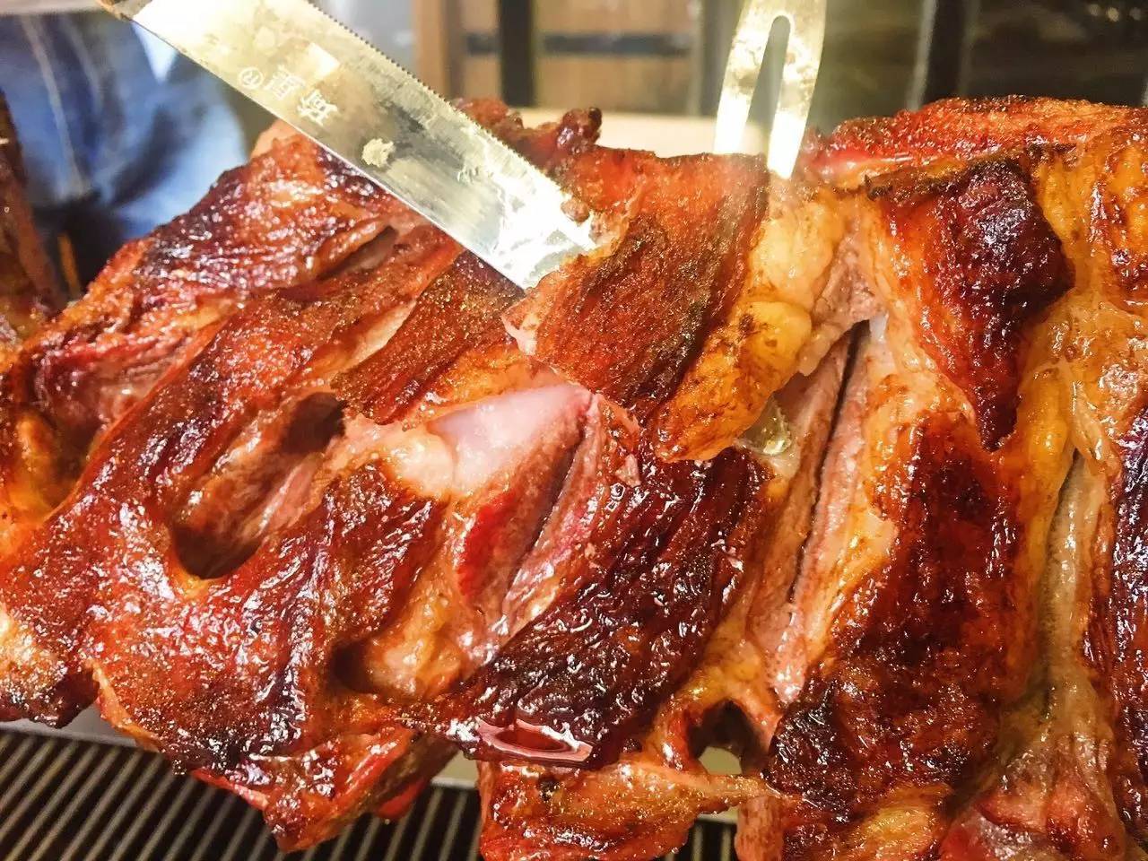 Xinjiang roast leg of lamb, Genghis Khan's favorite, delicious ...