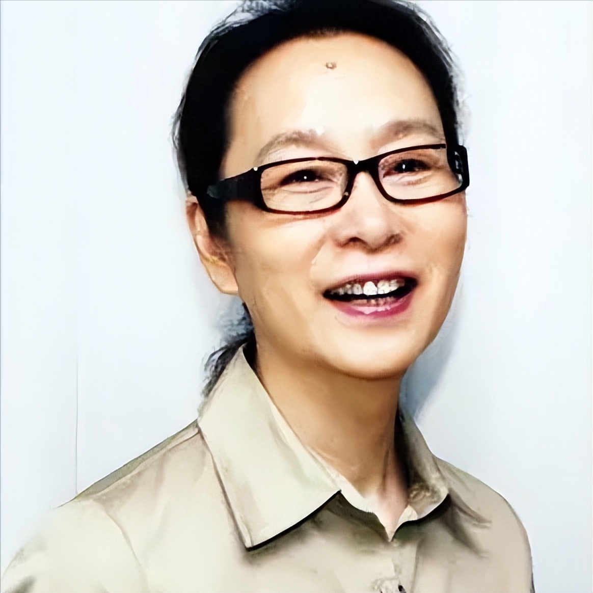 Even though their acting skills are mediocre, they are touted as "old ...