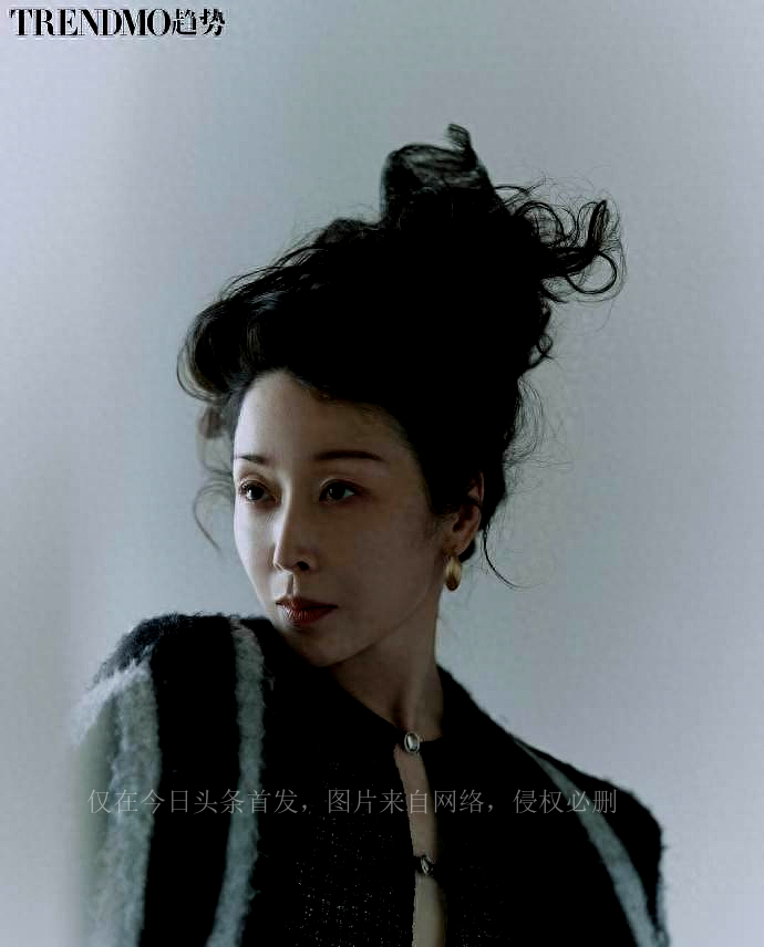 Sun Yue appeared on the cover for the first time since "Sister Lang ...