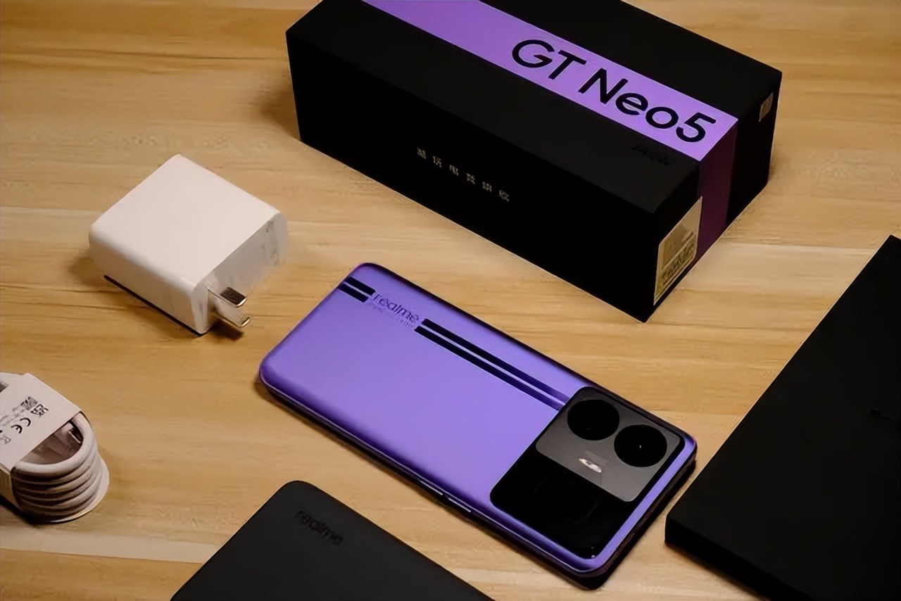 The domestic mobile phone competition is fierce, and the new version of ...