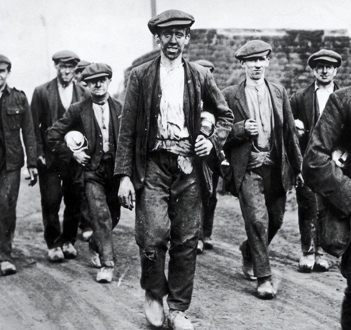 The Road to the British General Strike of 1926 - iMedia
