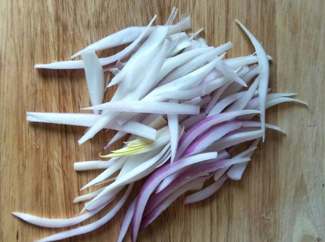 The practice of onion is simple and homely, without loss of nutrition ...