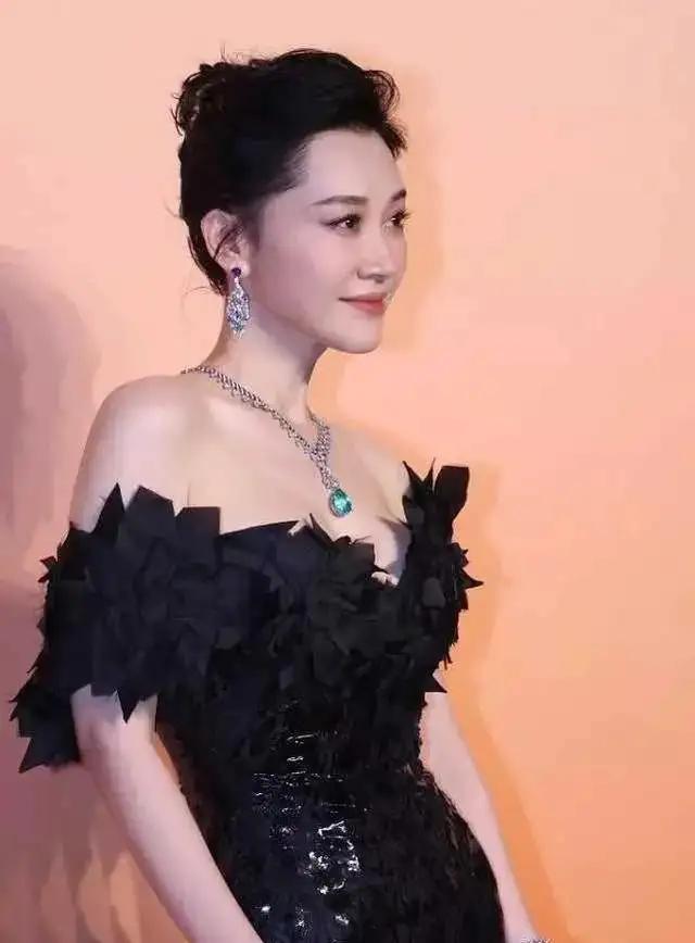 Mingyang Entertainment - Beauty Star - Xu Qing - iNEWS