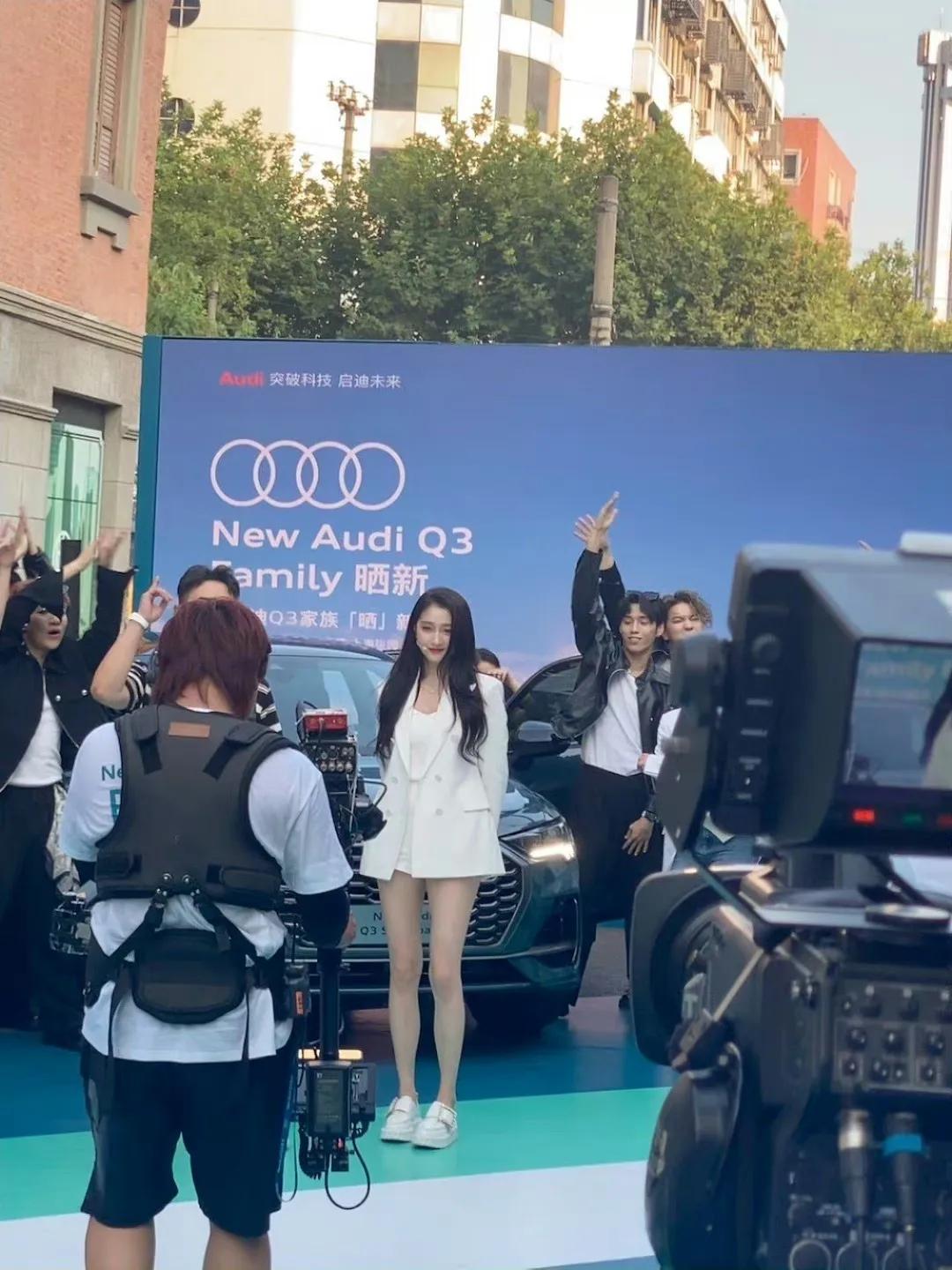 Guan Xiaotong's Shanghai brand event without retouching is released ...