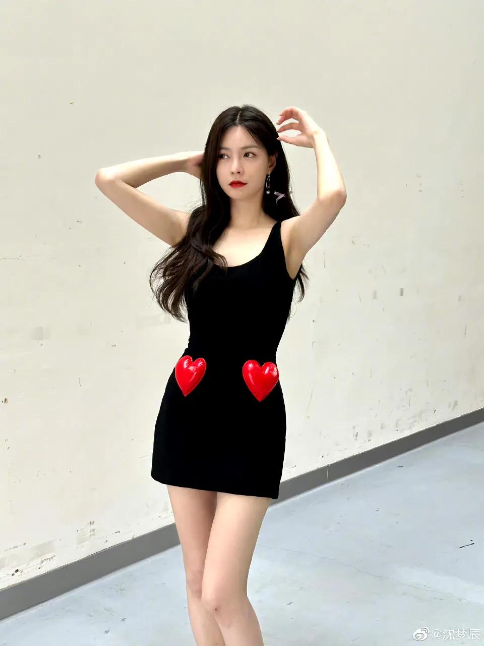 Beautiful Shen Mengchen - iNEWS