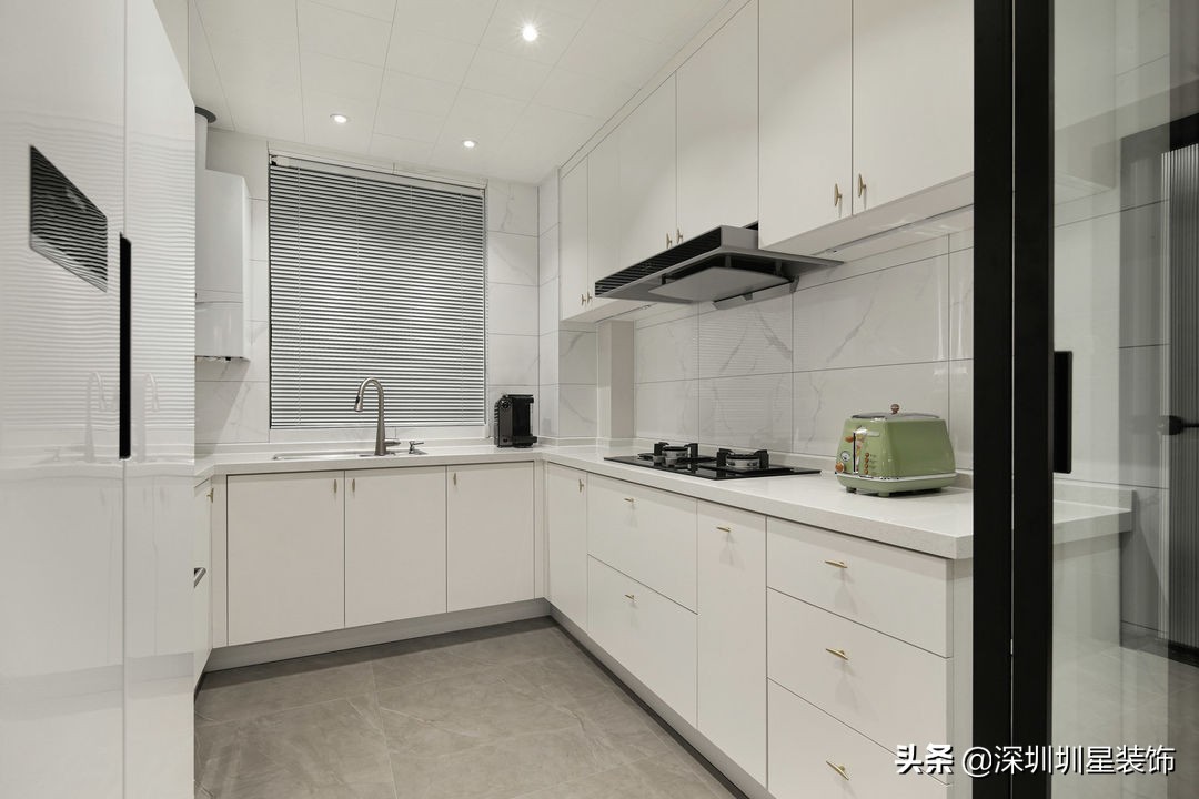 How to install the new house decoration kitchen in Shenzhen to be ...