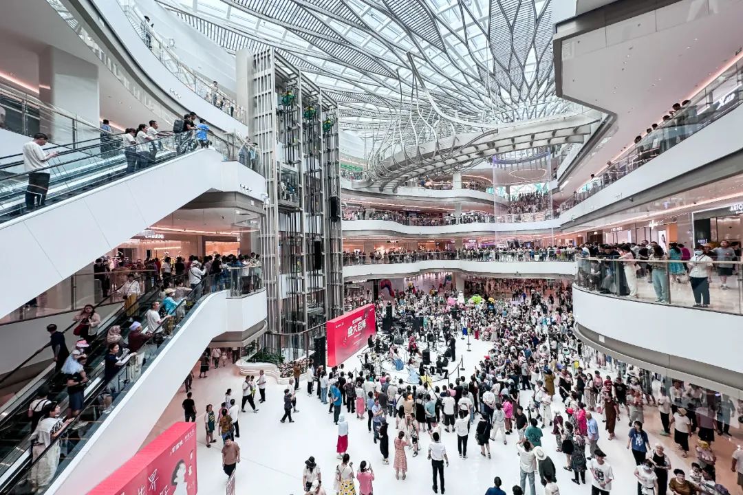 In the second half of the year, the first phenomenon-level business was ...