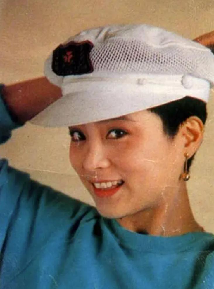 Li Lingyu's mixed-race son turned out to be him, he is 190 tall and ...