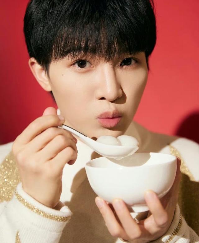 The official announcement, Zhou Shen participated in Weibo night, won a ...