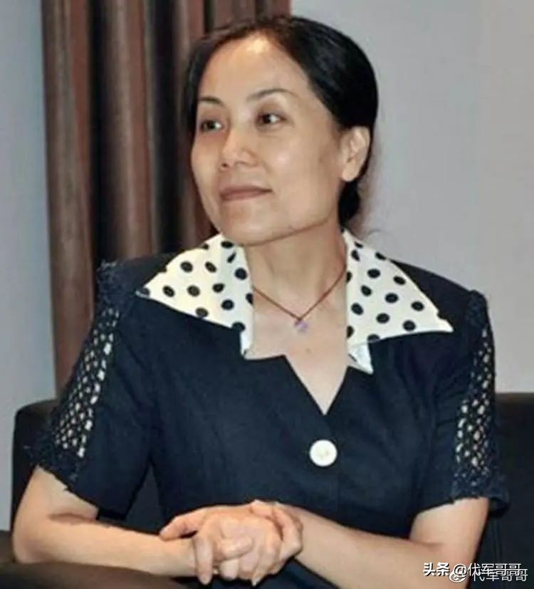 Host Wang Jinyuan: Married to Guo Guangchang, a rich man who is 4 years ...