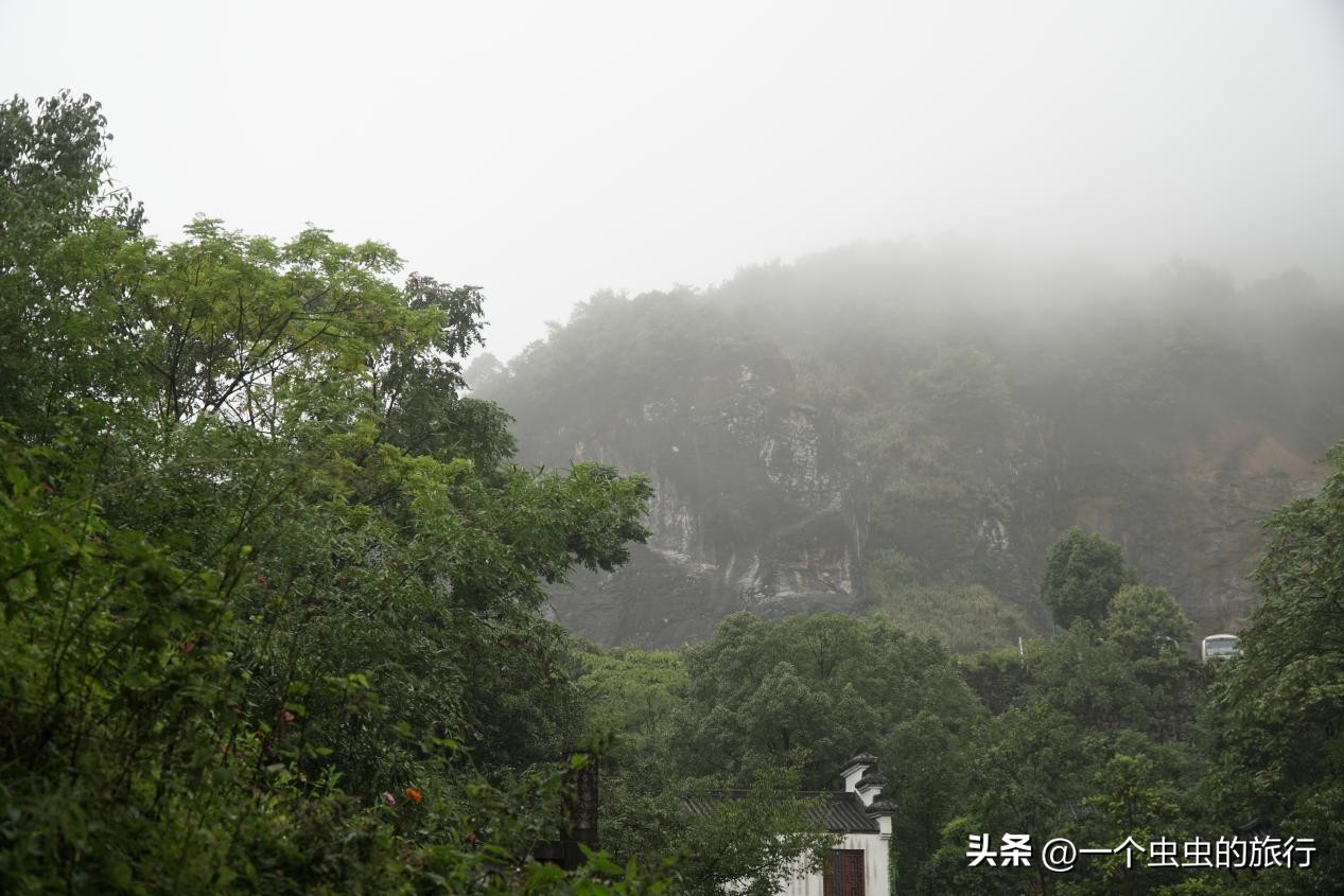 Strange rocks, strong water and secluded caves, the legend of Huang ...
