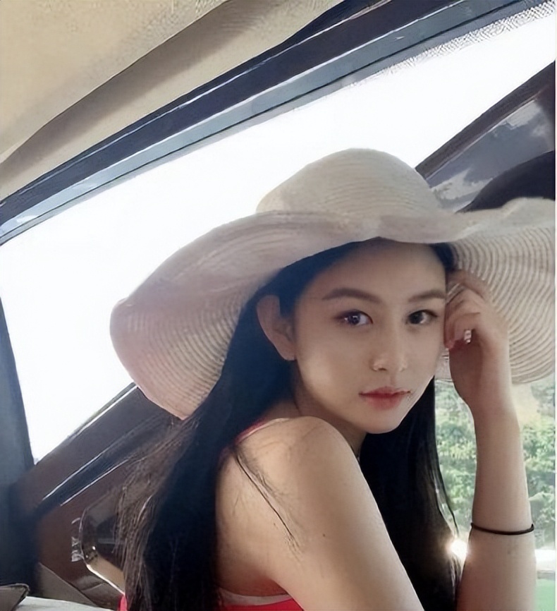 54-year-old Qiu Shuzhen's appearance has changed greatly, with bloated ...