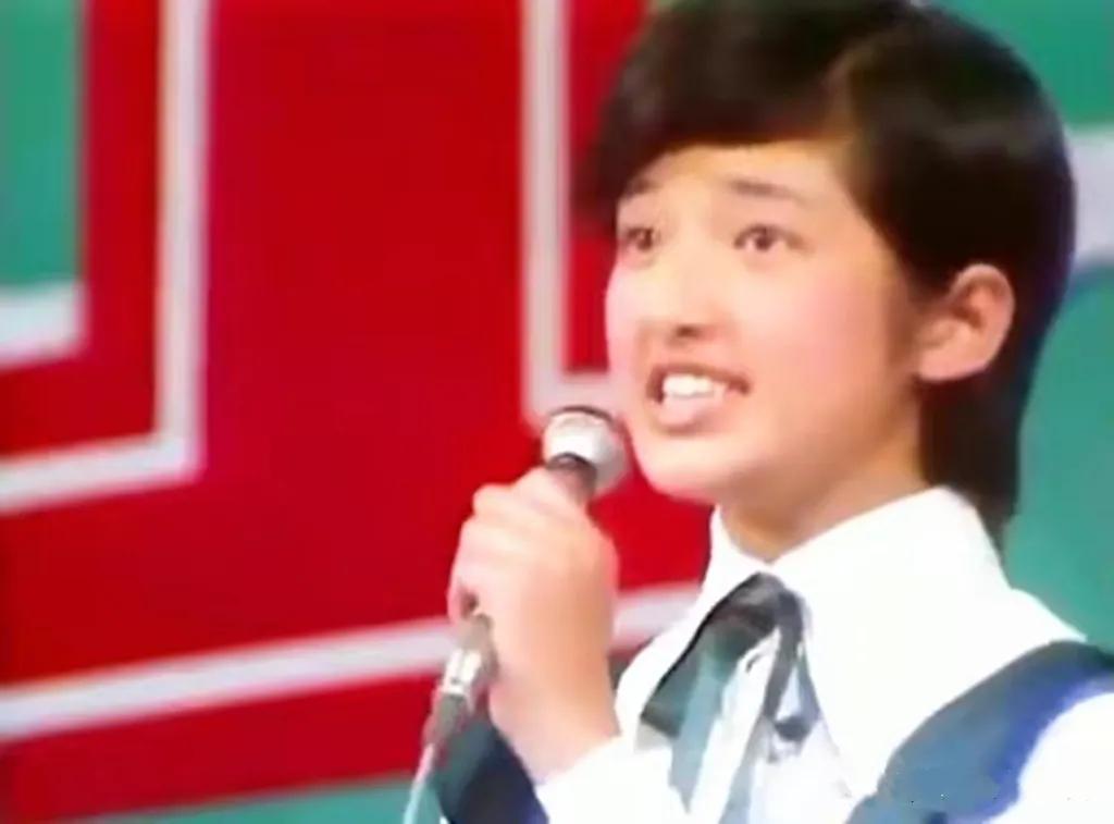 The Three Sisters of Flowers - Whose Flower Falls - iNEWS