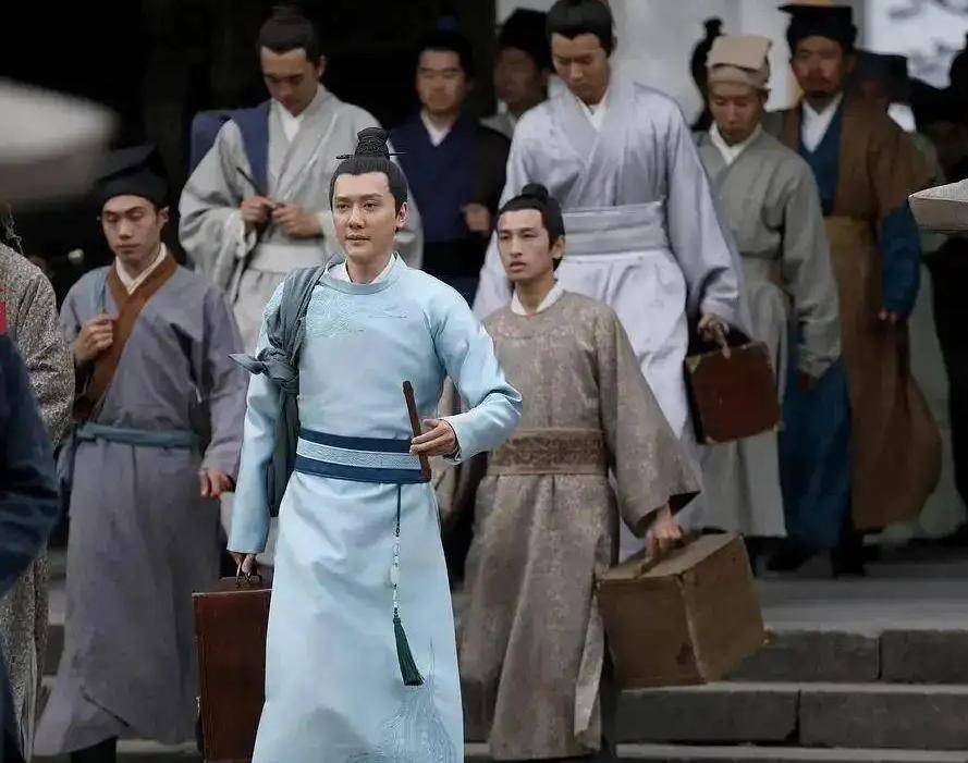 When Kuang Heng was a child, what did he do when he grew up?Many ...