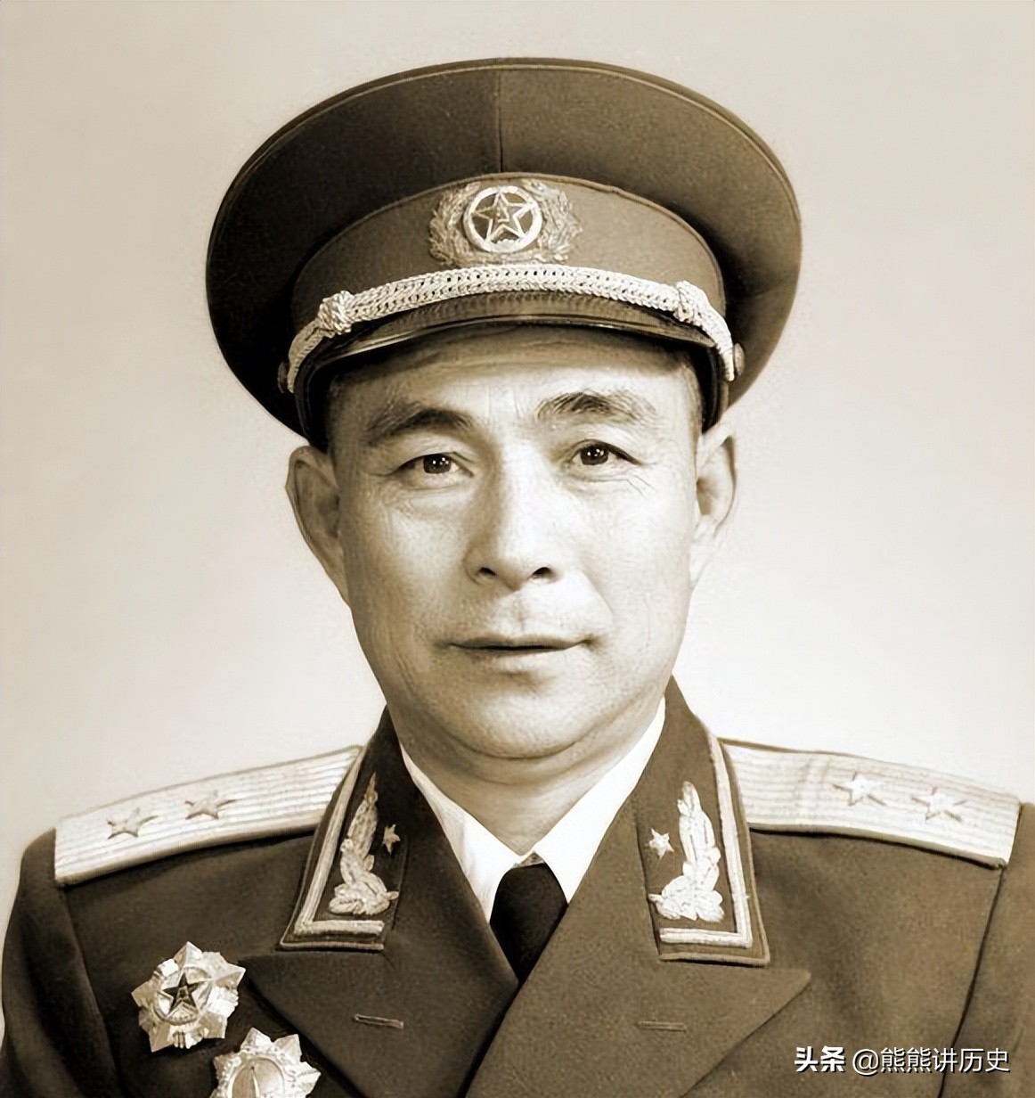 How did Hua Ye, who had 12 columns, become 15 troops after changing his ...