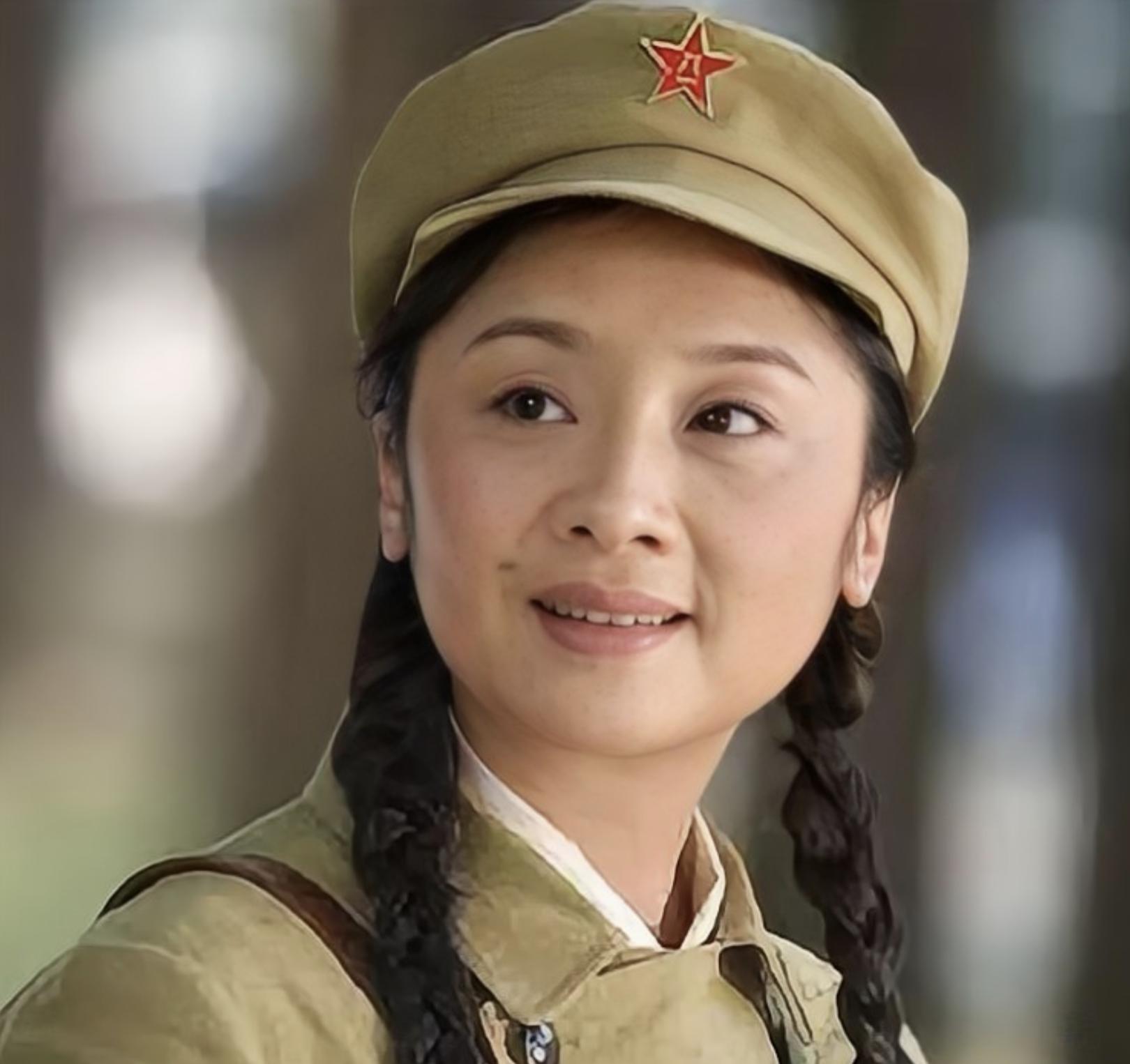 "Tough guy on the screen" Wang Xinjun: After becoming famous, he ...