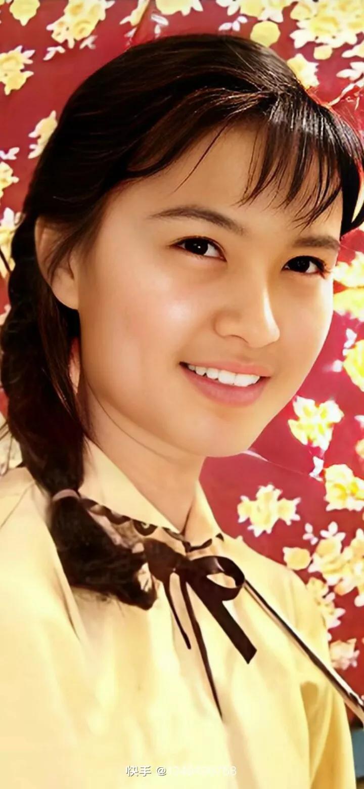 Movie actress Fang Shu in the 1980s - iNEWS