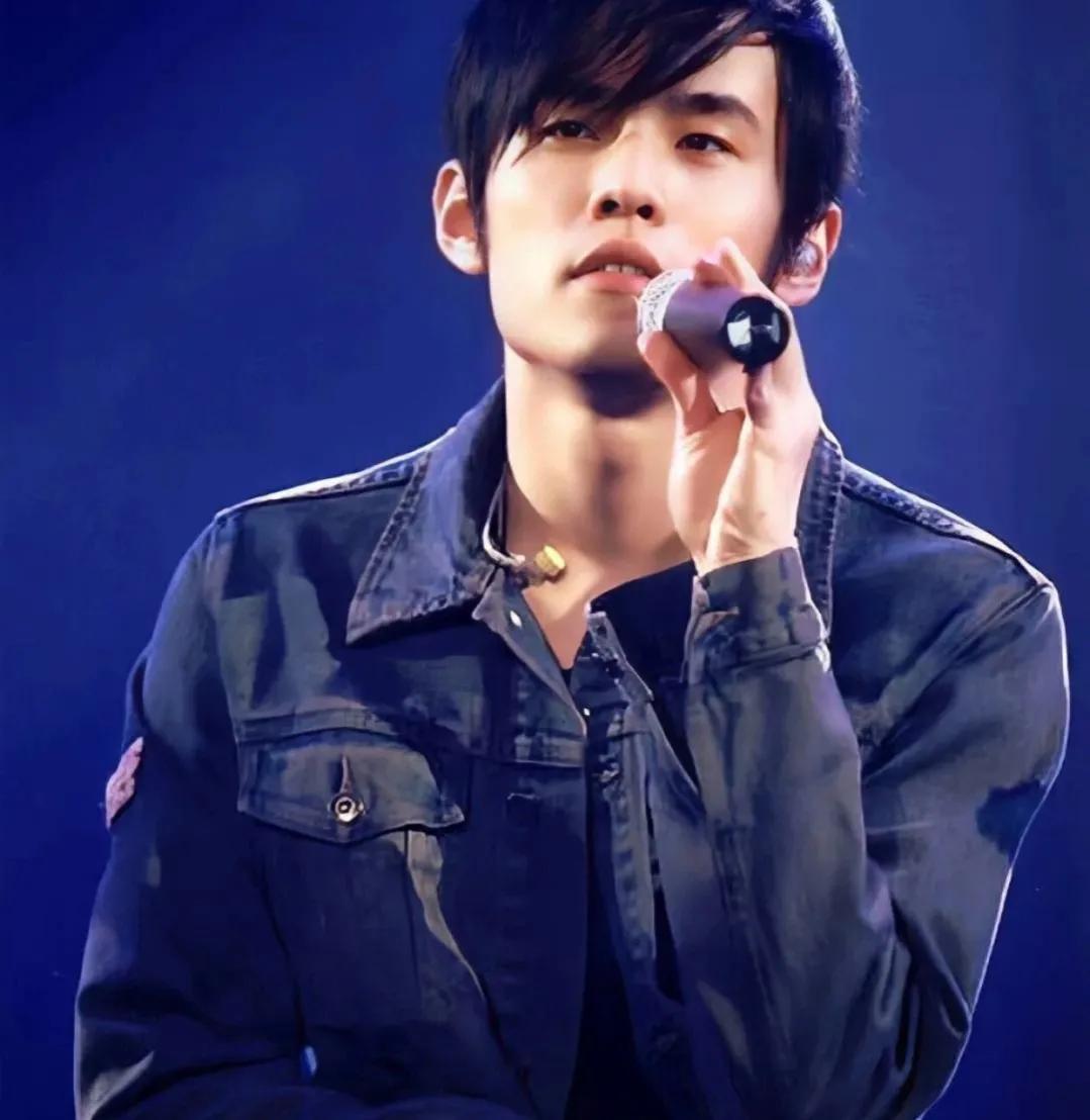 How did Jay Chou go from nobody to the king of the music world? - iMedia