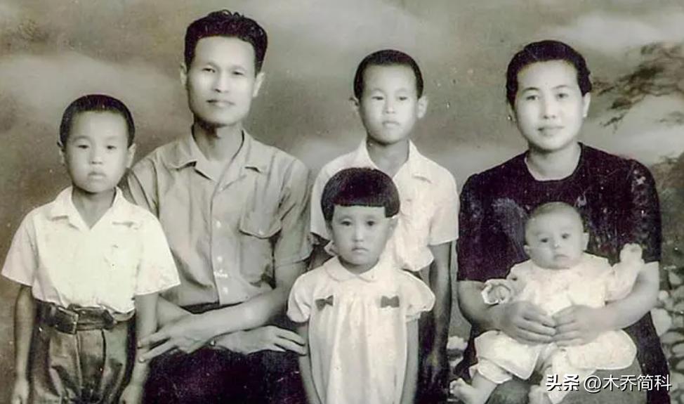 "Heshen" Wang Gang: online love wife, 60-year-old Xi Delin'er, appeared ...