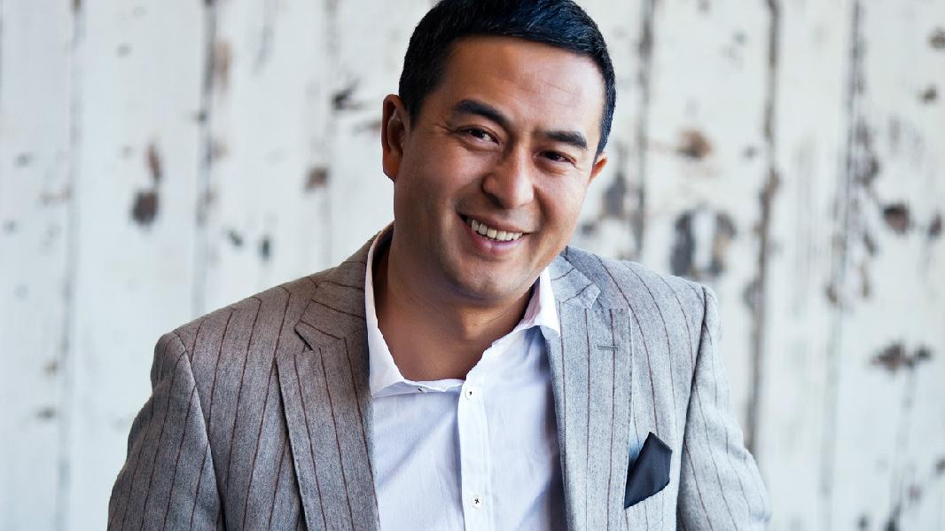 Sticking out tongues, swollen lips, and noodle kisses, these middle ...