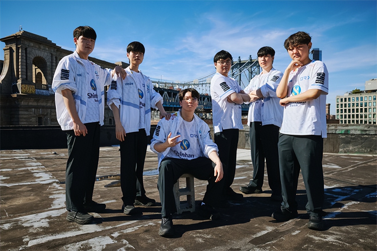 LOL：S12八強戰對陣出爐，RNG首輪再逢T1，EDG獨戰LCK三雄 - 頭條匯