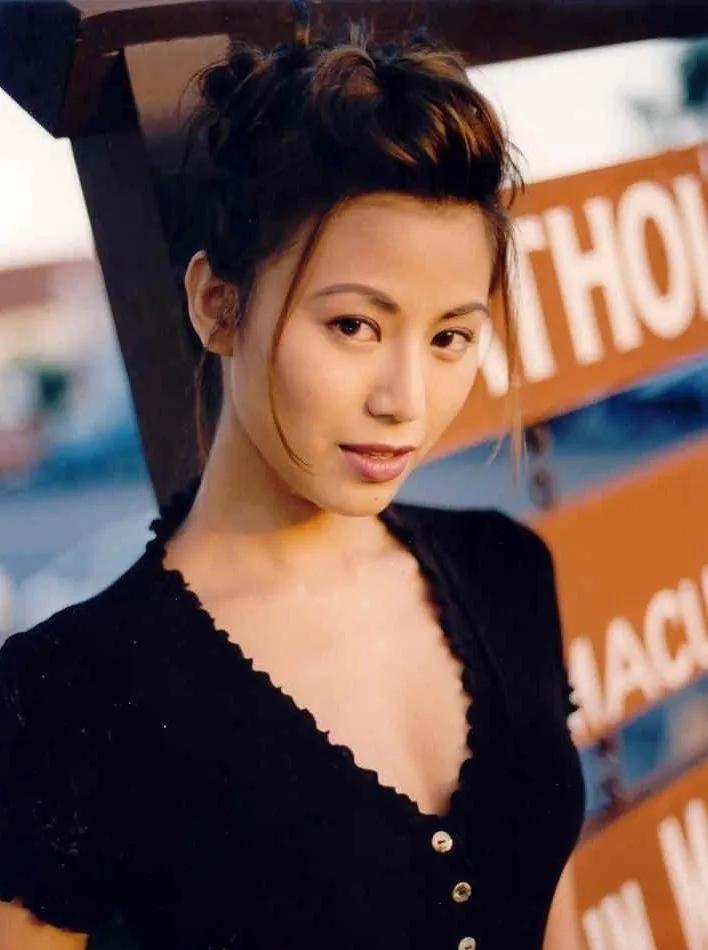 "From prosperity to indifference", Chen Yalun, a romantic porn star ...